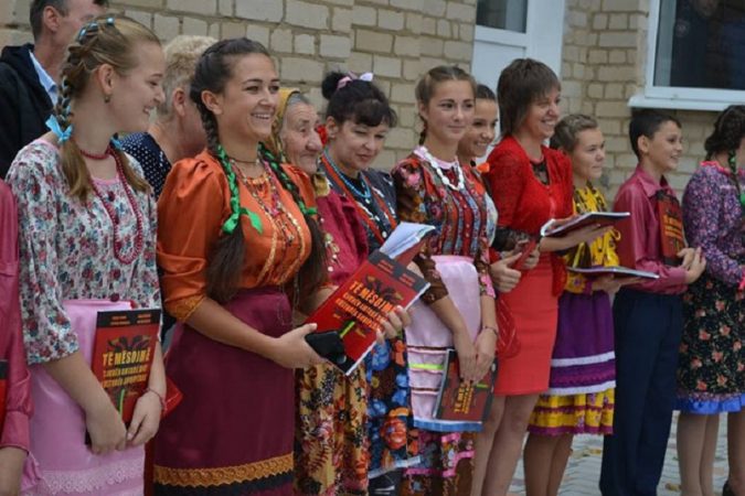 Shqiptarët e bregdetit të Azovit, dhe gjuha shqipe që flitet gjer në ...