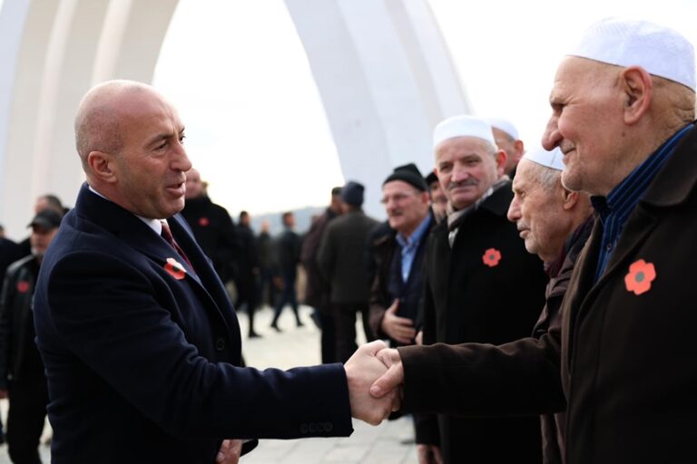 Masakra e Reçakut, mbetet simboli i krimit gjenocidal që aparatura ...